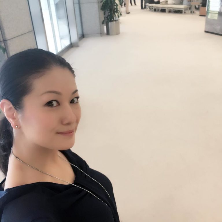 美人タレント、岡安弥生さんのかわいいインスタ画像22選 | 悟り人のブログ